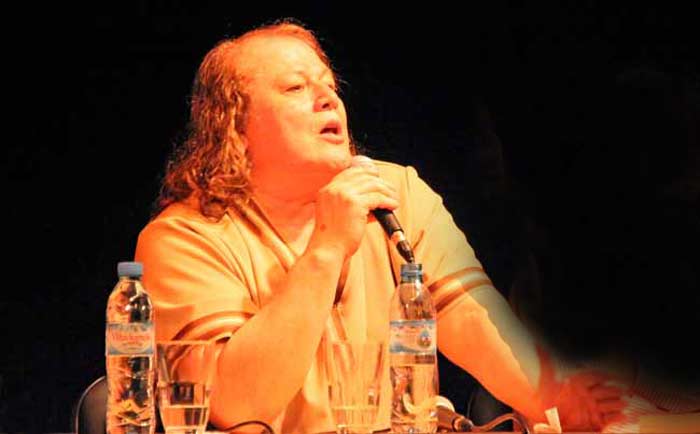 Letras en el Aire: "Costumbre de sirenas", de Juan José Sena - Radio Kermes