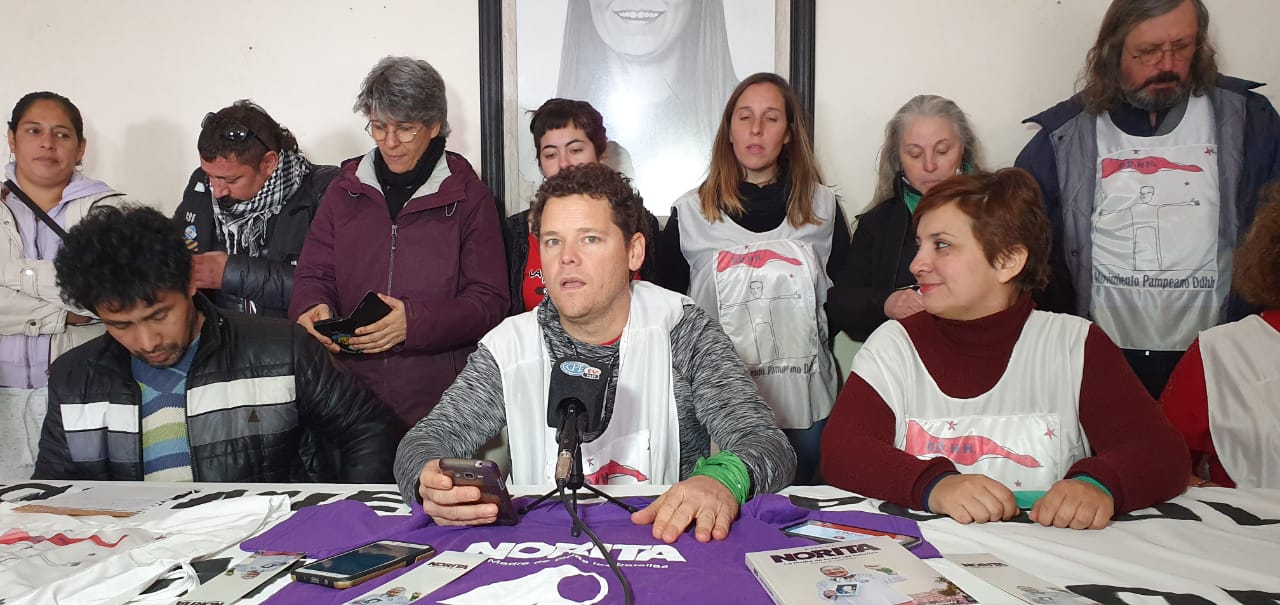 Piden cárcel común para los represores - Radio Kermes